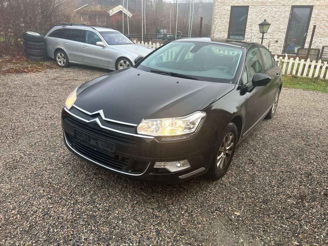 Prodaje se Citroen C5 sedan na aukciji