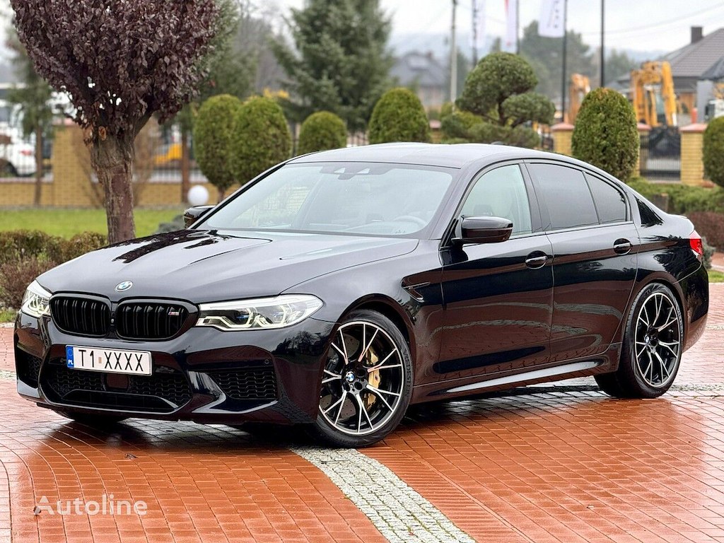 BMW M5 sedan