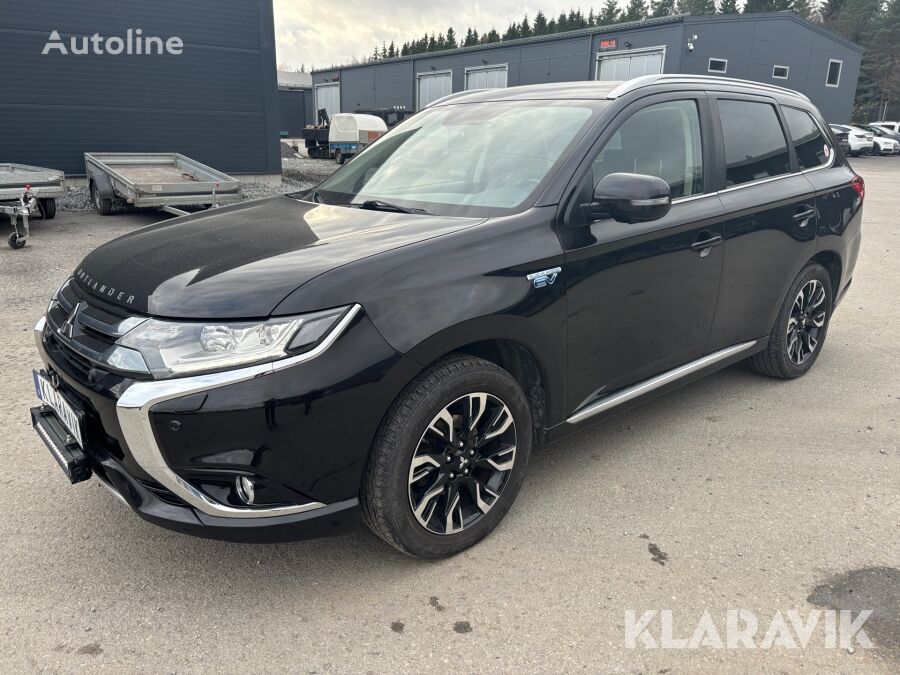 Prodaje se Mitsubishi Outlander krosover na aukciji