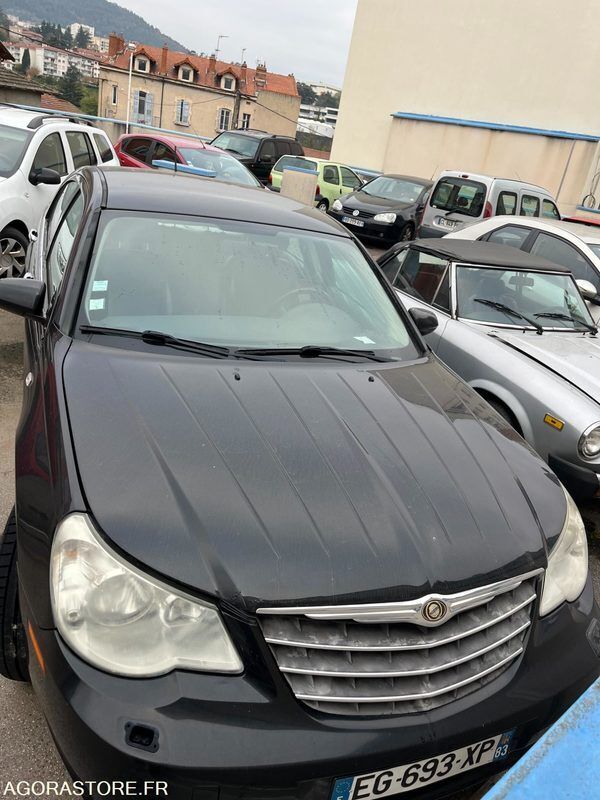 Prodaje se Chrysler SEBRING sedan na aukciji