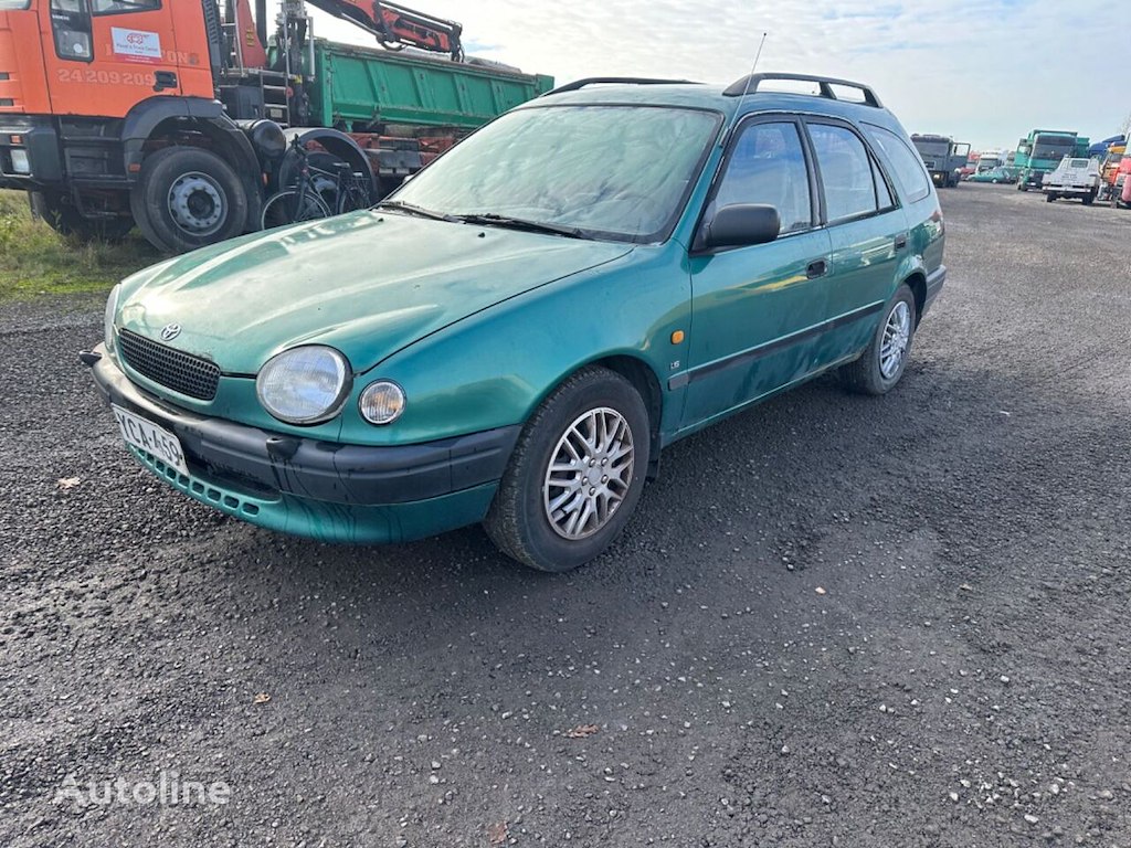 Toyota Corolla kombi 1.6 manual mit ac / klima hečbek