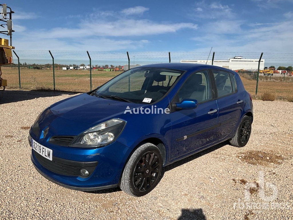 Prodaje se Renault CLIO krosover na aukciji