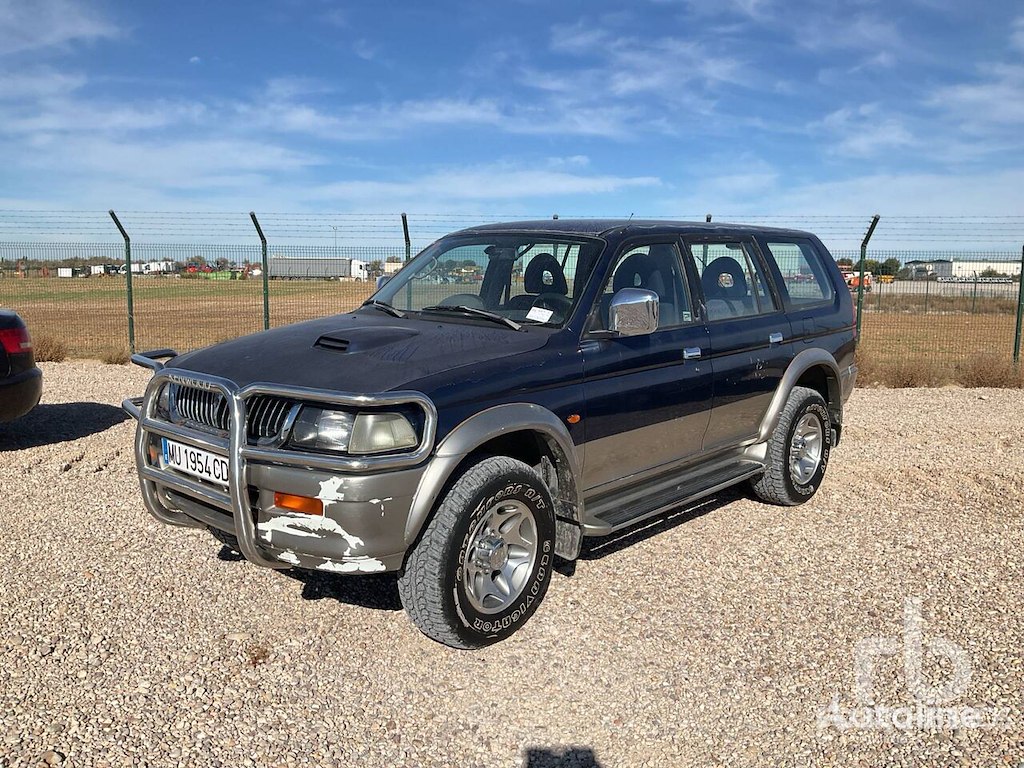 Prodaje se Mitsubishi MONTERO SPORT krosover na aukciji