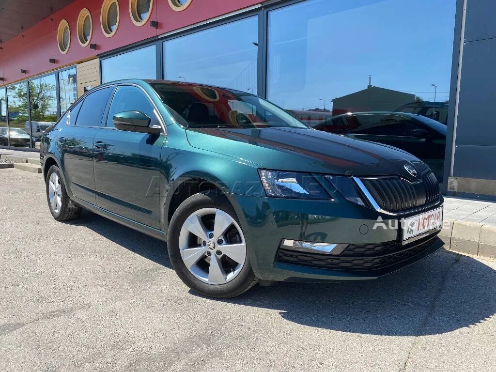 Škoda Octavia 1.5 TSI Ambition DSG sedan