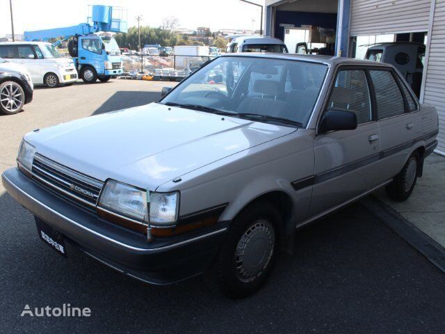 Toyota CORONA sedan