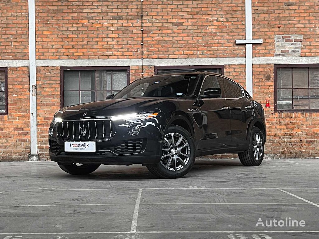 Prodaje se Maserati Levante krosover na aukciji