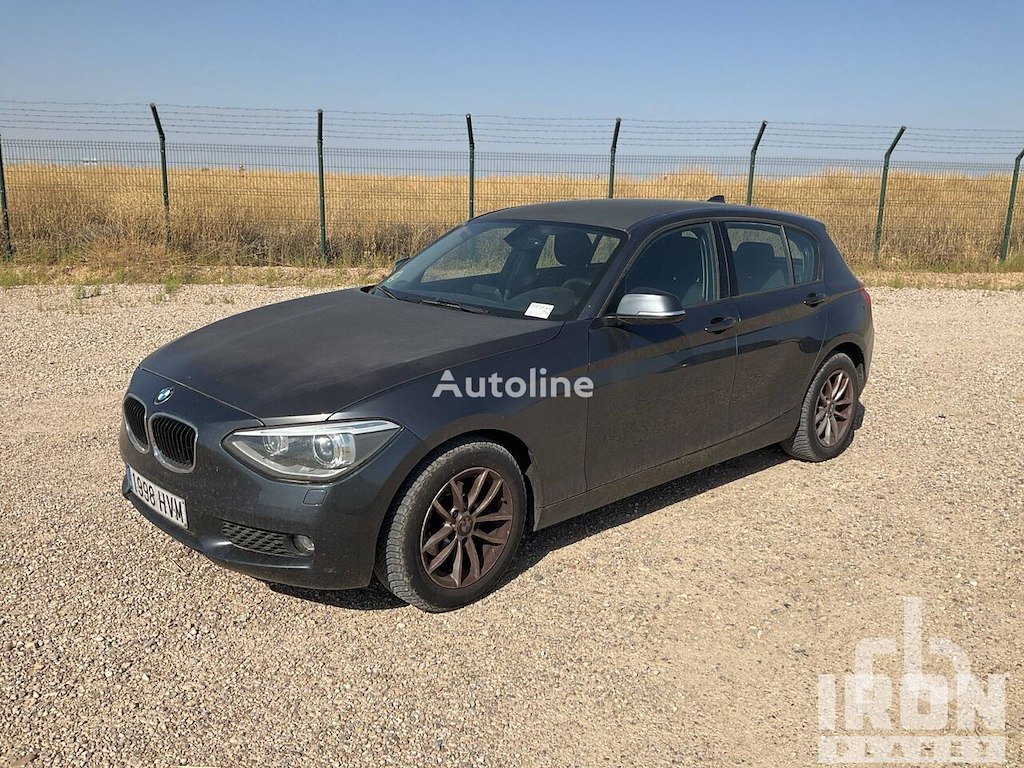 Prodaje se BMW 116D krosover na aukciji