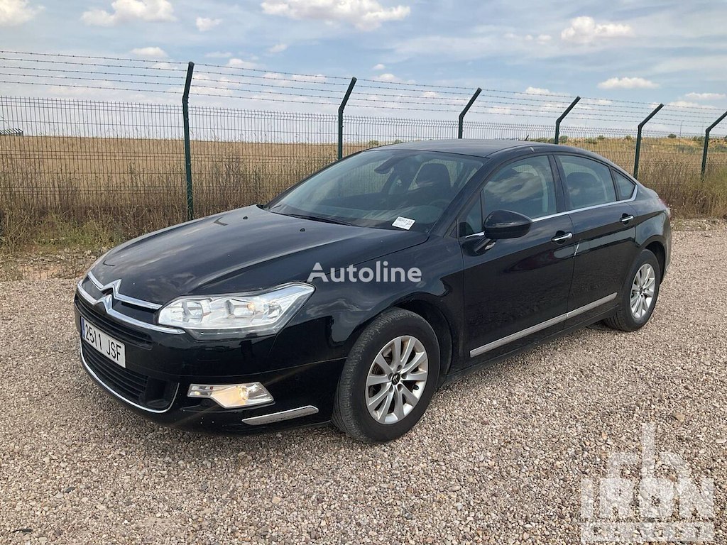 Prodaje se Citroen C5 krosover na aukciji