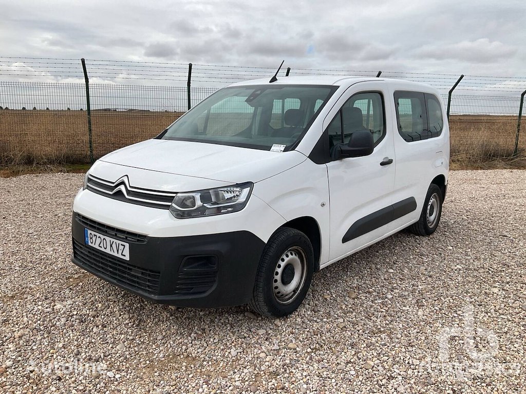 Prodaje se Citroen BERLINGO 5 krosover na aukciji