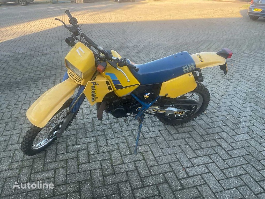 Prodaje se Suzuki Enduro motocikl na aukciji