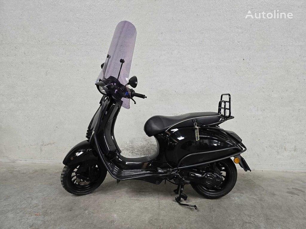 Prodaje se Vespa Bromscooter skuter na aukciji