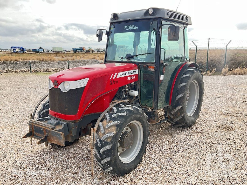 Prodaje se Massey Ferguson 3650F traktor točkaš na aukciji