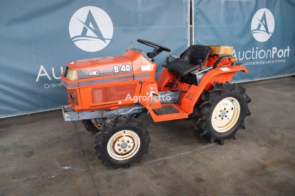 Prodaje se Kubota B1402DT traktor točkaš na aukciji