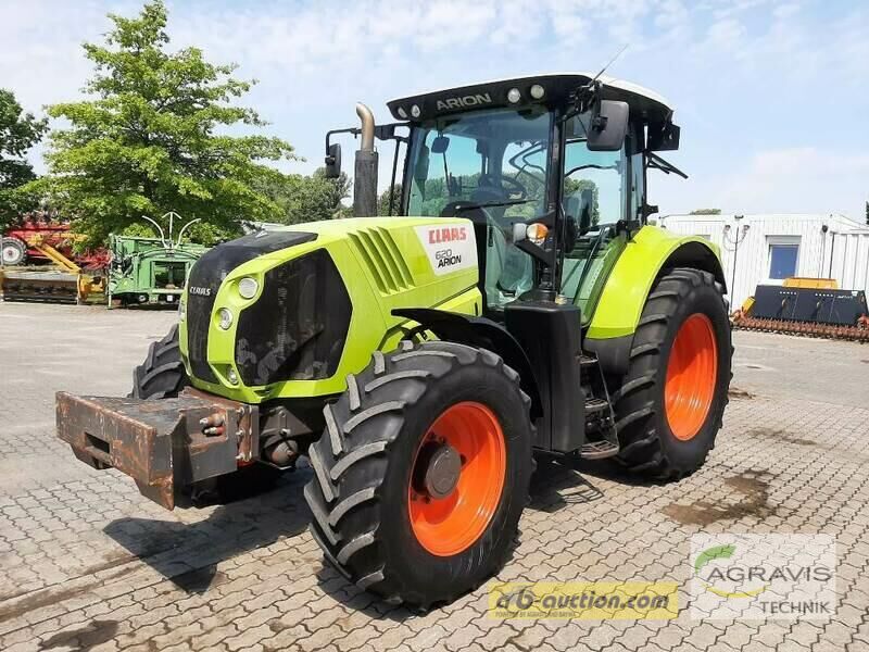 Prodaje se Claas Arion 620 CIS traktor točkaš na aukciji