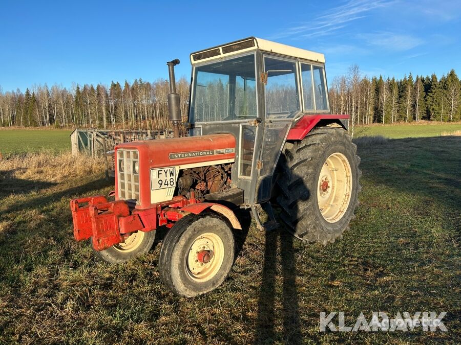 Prodaje se International 674 traktor točkaš na aukciji