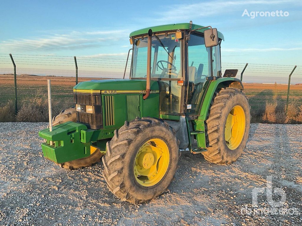 Prodaje se John Deere 6300 traktor točkaš na aukciji