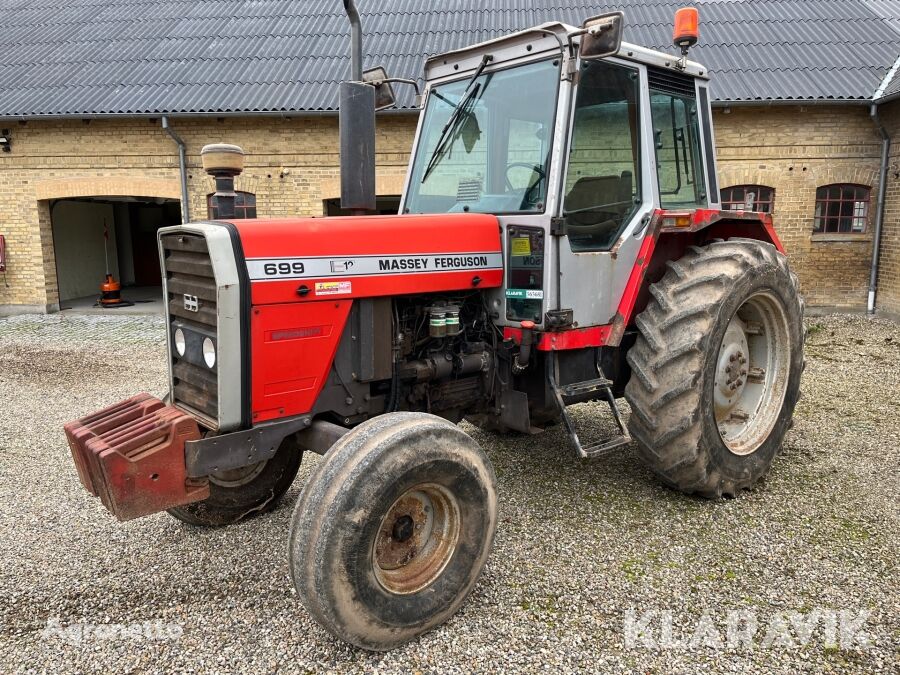 Prodaje se Massey Ferguson 699 traktor točkaš na aukciji