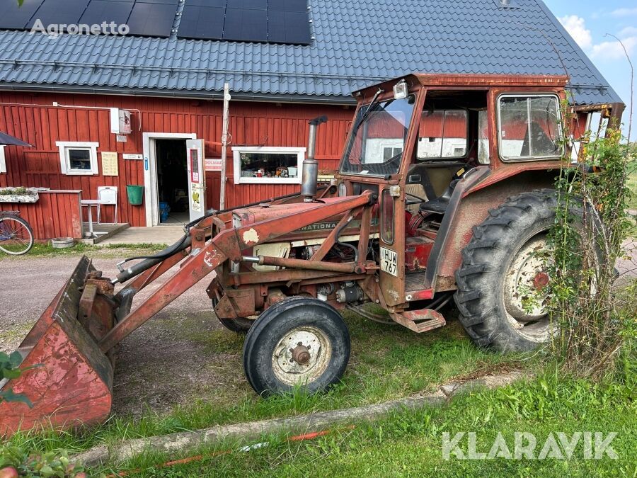 Prodaje se International 454 traktor točkaš na aukciji