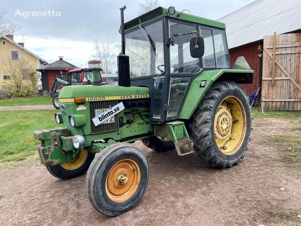 Prodaje se John Deere 2030 traktor točkaš na aukciji