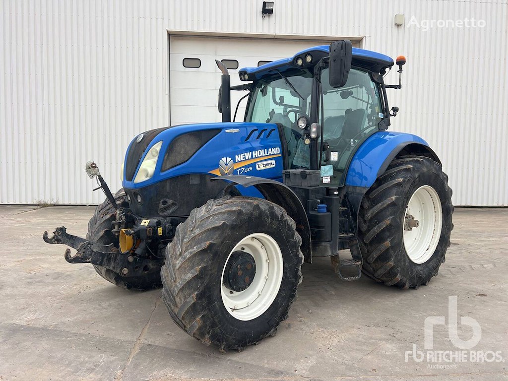 Prodaje se New Holland T7.225 AUTOCOMM 4x4 Tracteur Agricole traktor točkaš na aukciji