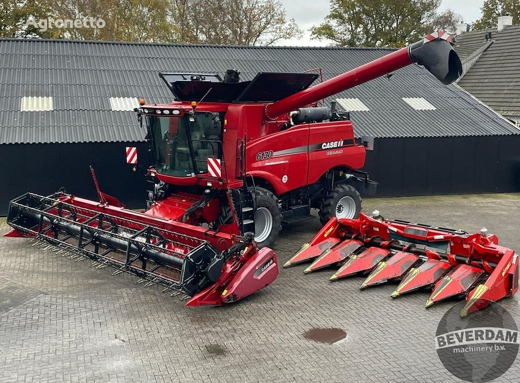 Case IH 6130 Axial-Flow kombajn za žito