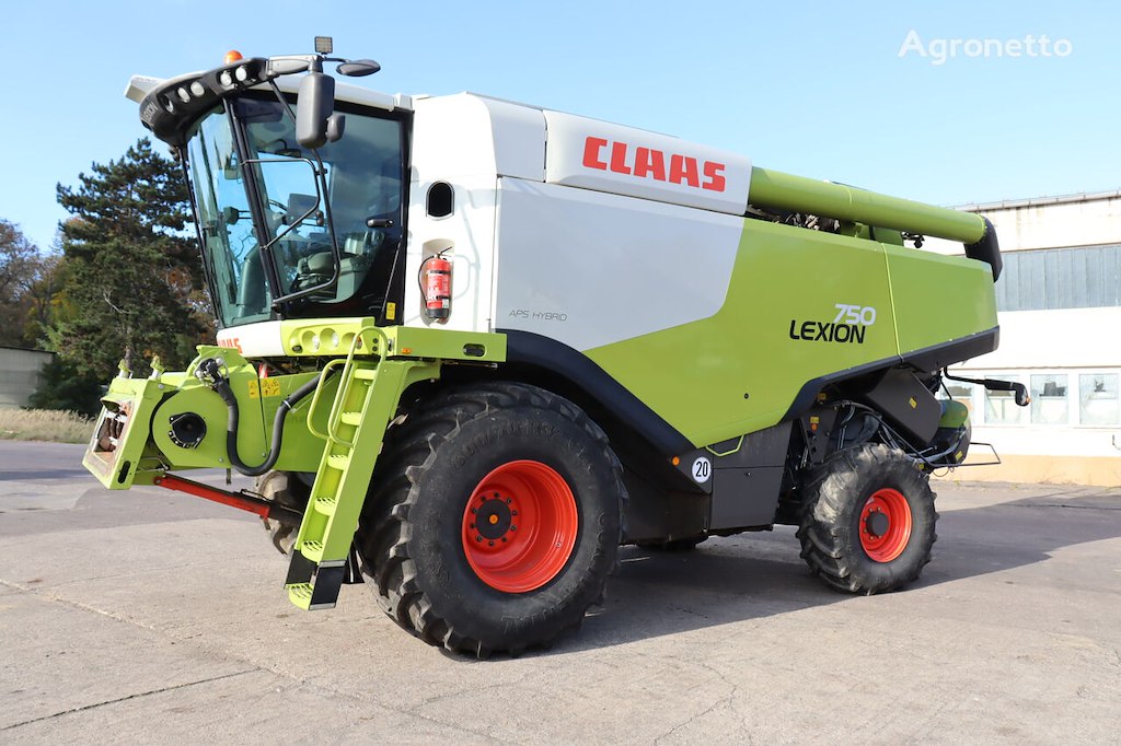 Claas Lexion 750 kombajn za žito