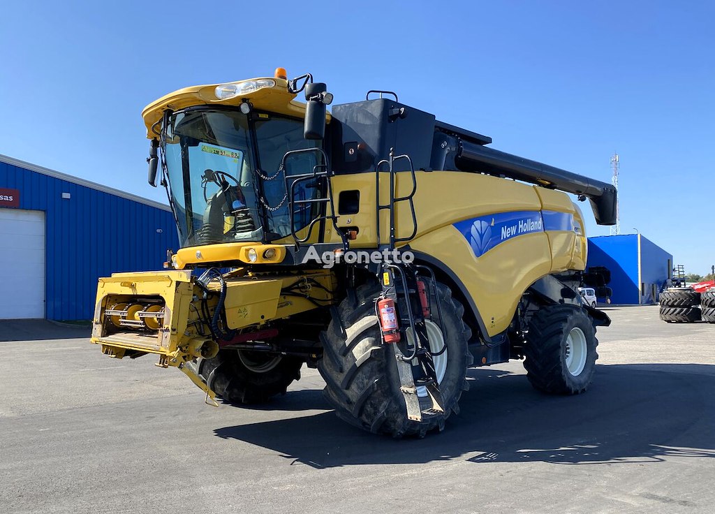 New Holland CX8090 kombajn za žito