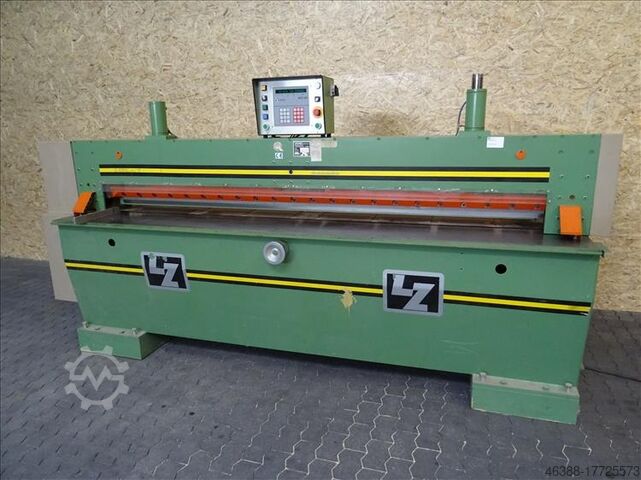 Makaze za furniranje LANGZAUNER FPS Hydromatic - 2600 -used-
Langzauner FPS Hydromatic - 2600