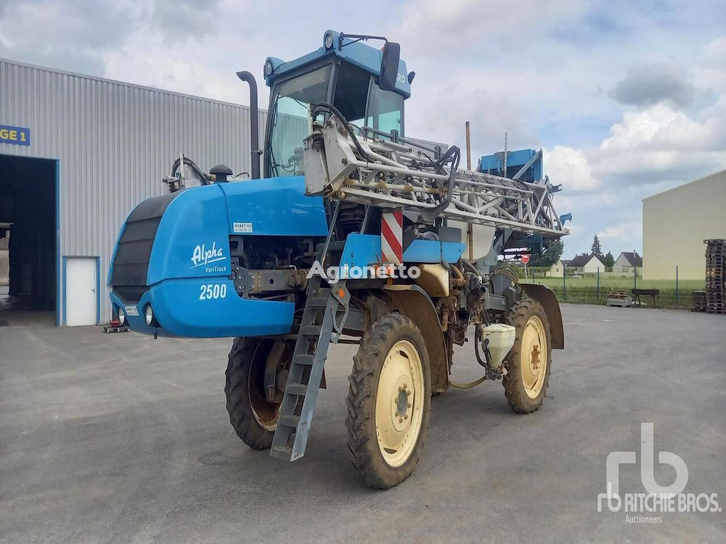 Prodaje se HARDI-EVRARD ALPHA 2500 VARI 24 m 4x4 High Clearance vučenu prskalicu na aukciji