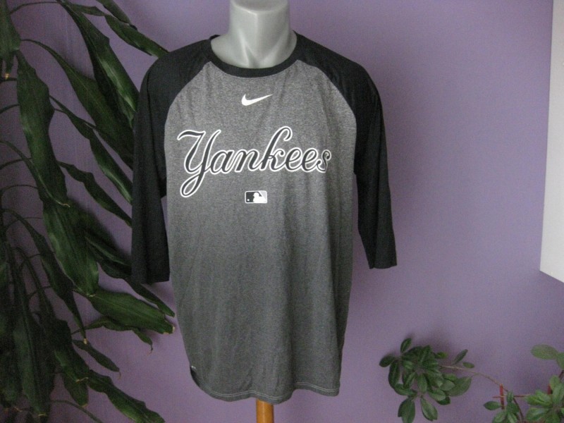 Orig. NIKE YANKEES duks - majica sa 3/4 rukavima .. M/L