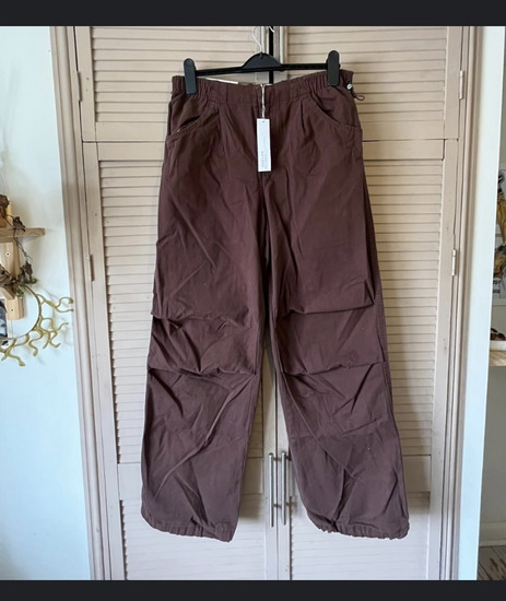 bershka pantalone