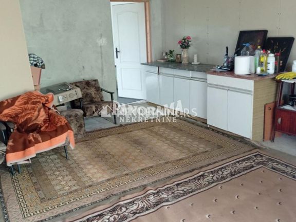 Kuća Meljak-centar Po+Pr+1 na 7a ari placa,uknjižena ID#3097