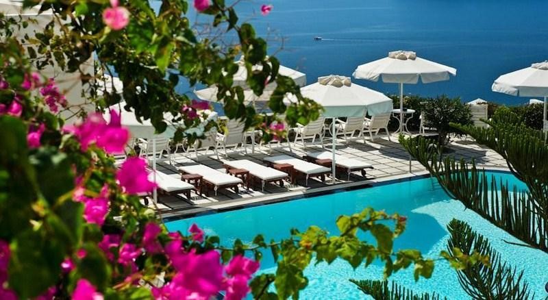 NIKOS VILLAS 4* - Oia / Santorini