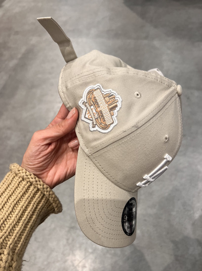 New era nov kacket