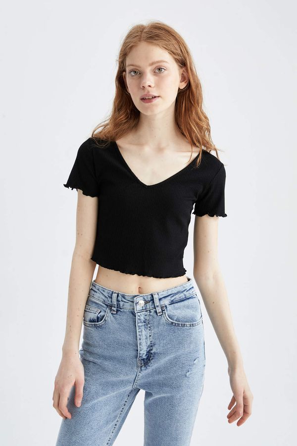 DEFACTO FITTED V NECK SHORT SLEEVE CROP TOP