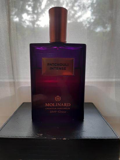 %% PATCHOULI INTENSE Molinard parfem