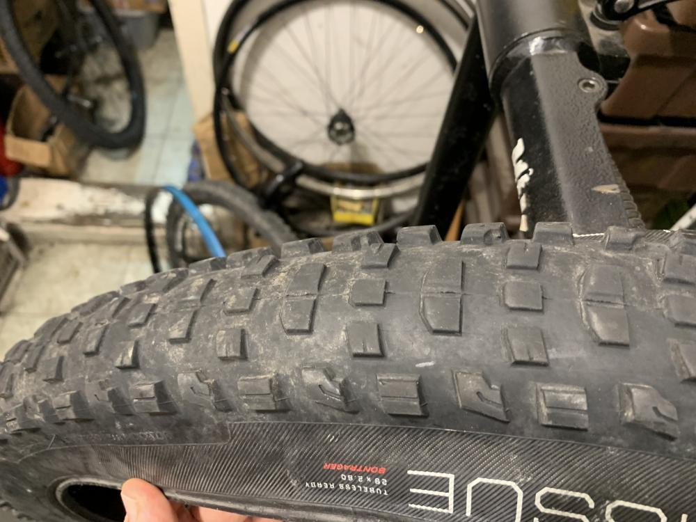 Bontrager team issue xr4 29x2.60