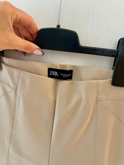 Zara kožne pantalone