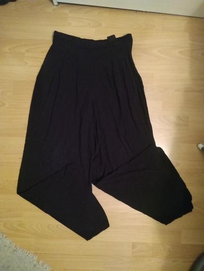 Visok struk,prelepe crne, pantalone Hm