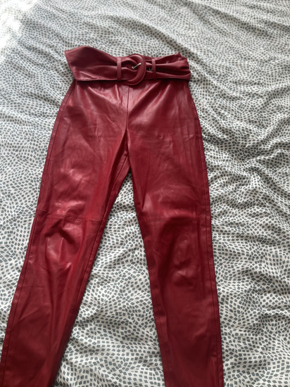 Zara pantalone