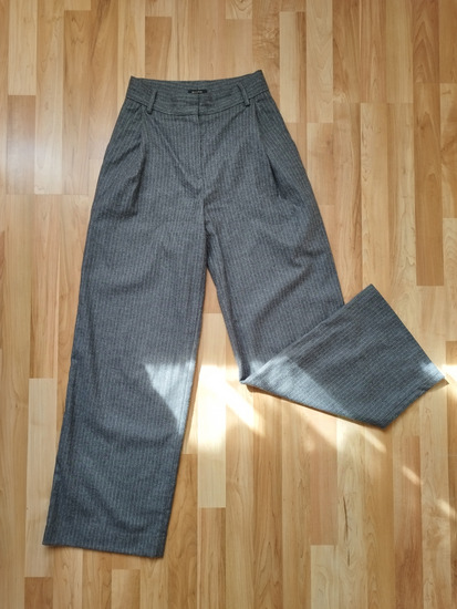 SNIZENO MASSIMO DUTTI PANTALONE KAO NOVO