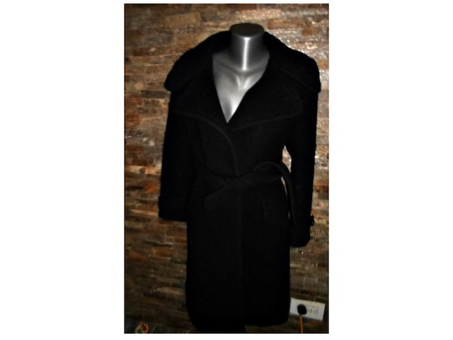Kaput crni vel. 40 odlican