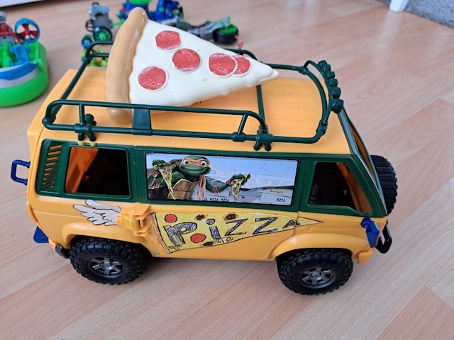 TMNT Mutant Mayhem Pizza Fire Delivery Van