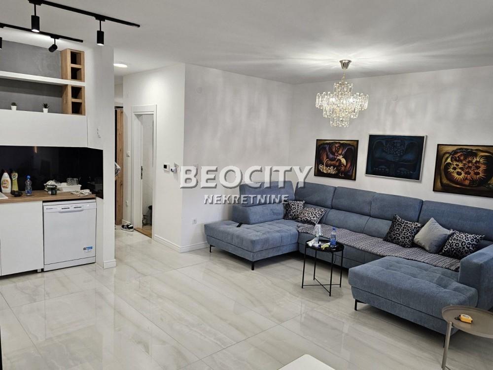 Branka Radičevića, Trosoban stan za izdavanje, 80m2, 900€