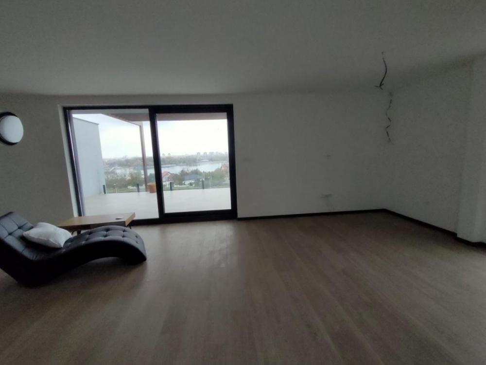 Četvorosoban stan za izdavanje, 200m2, 2.000€