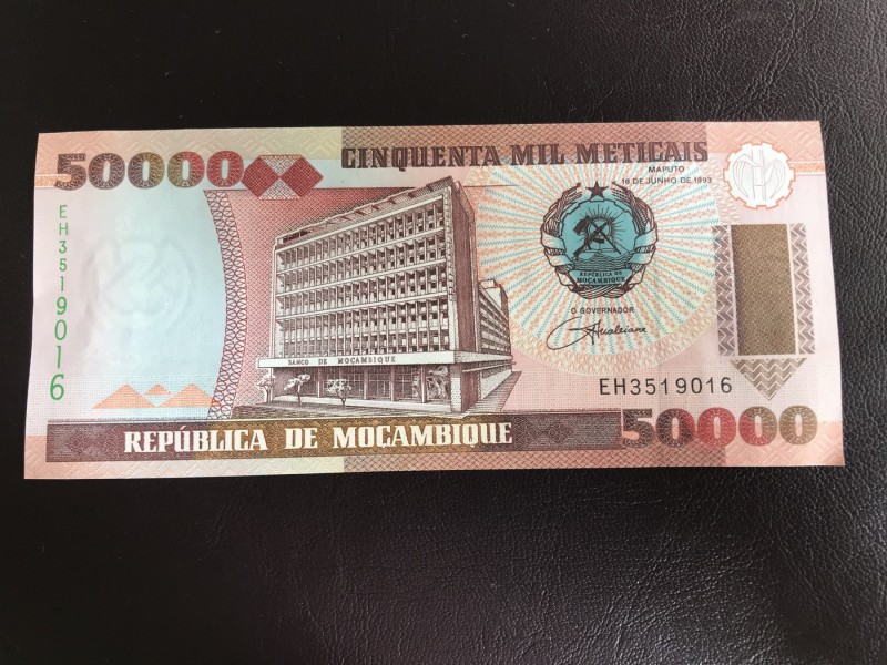 MOZAMBIK 50 000 METICAIS. UNC.1993.