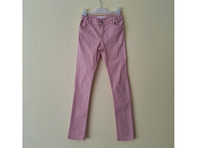 Pantalone velicina 8 kao nove