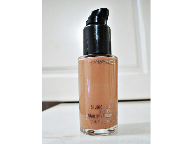 MAC studio fix fluid NC45