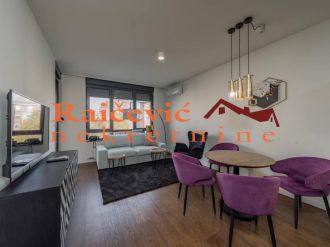 70m² 325.000€
Beograd, Novi Beograd, Bežanijska kosa 2, Ljubinke Bobic