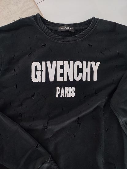 Givenchy duks